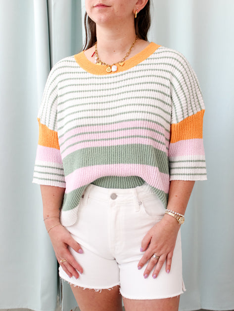 Tops – Patterns and Pops