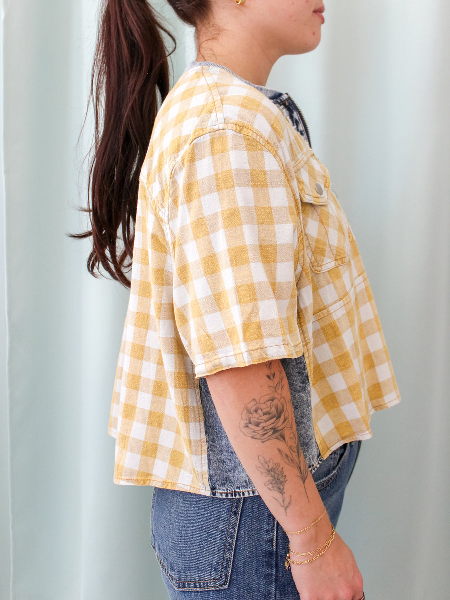 Plaid Contrast Top – Patterns and Pops
